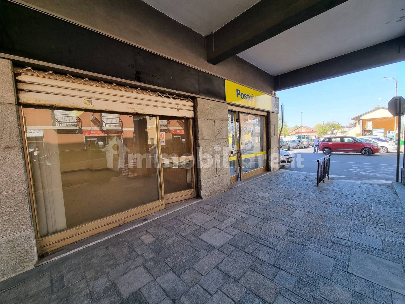 Locale commerciale in Vendita