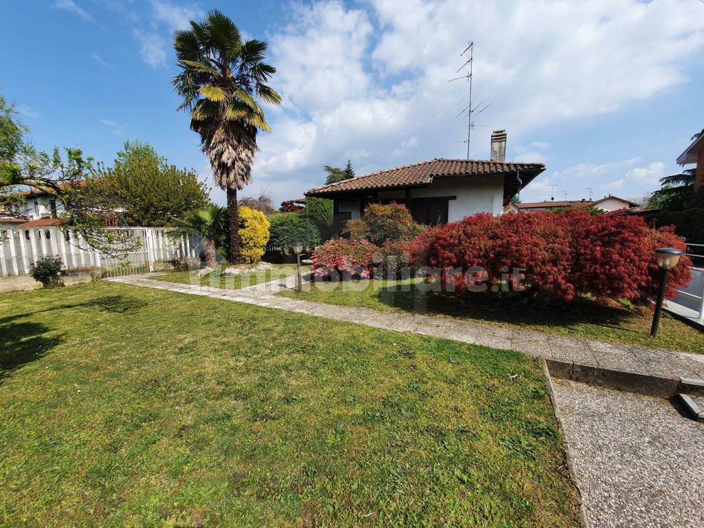 Vendita Villa unifamiliare in via Leonardo da Vinci Samarate. Ottimo ...