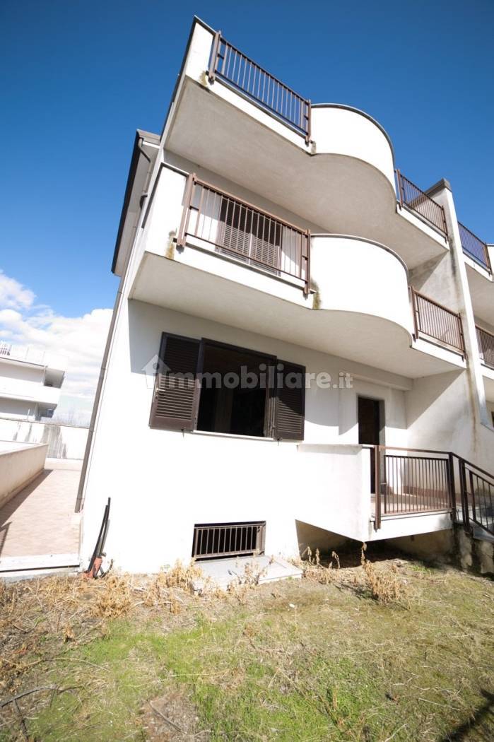 Villa a schiera via Eduardo De Filippo 20, Succivo