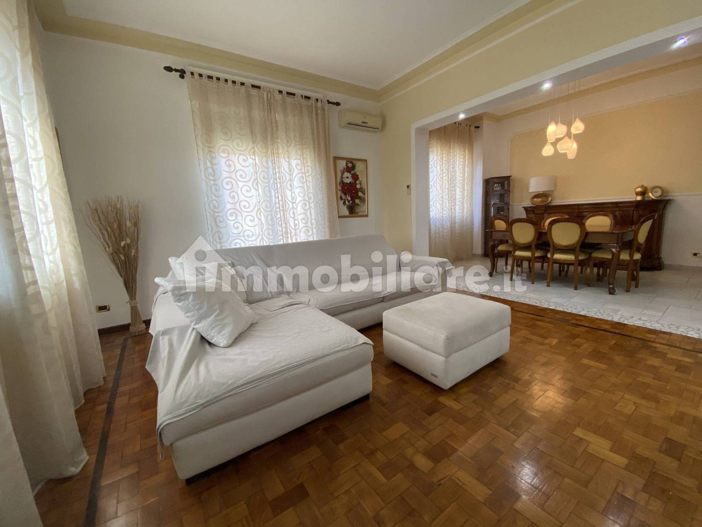 Trilocale ottimo stato, primo piano, Galliate