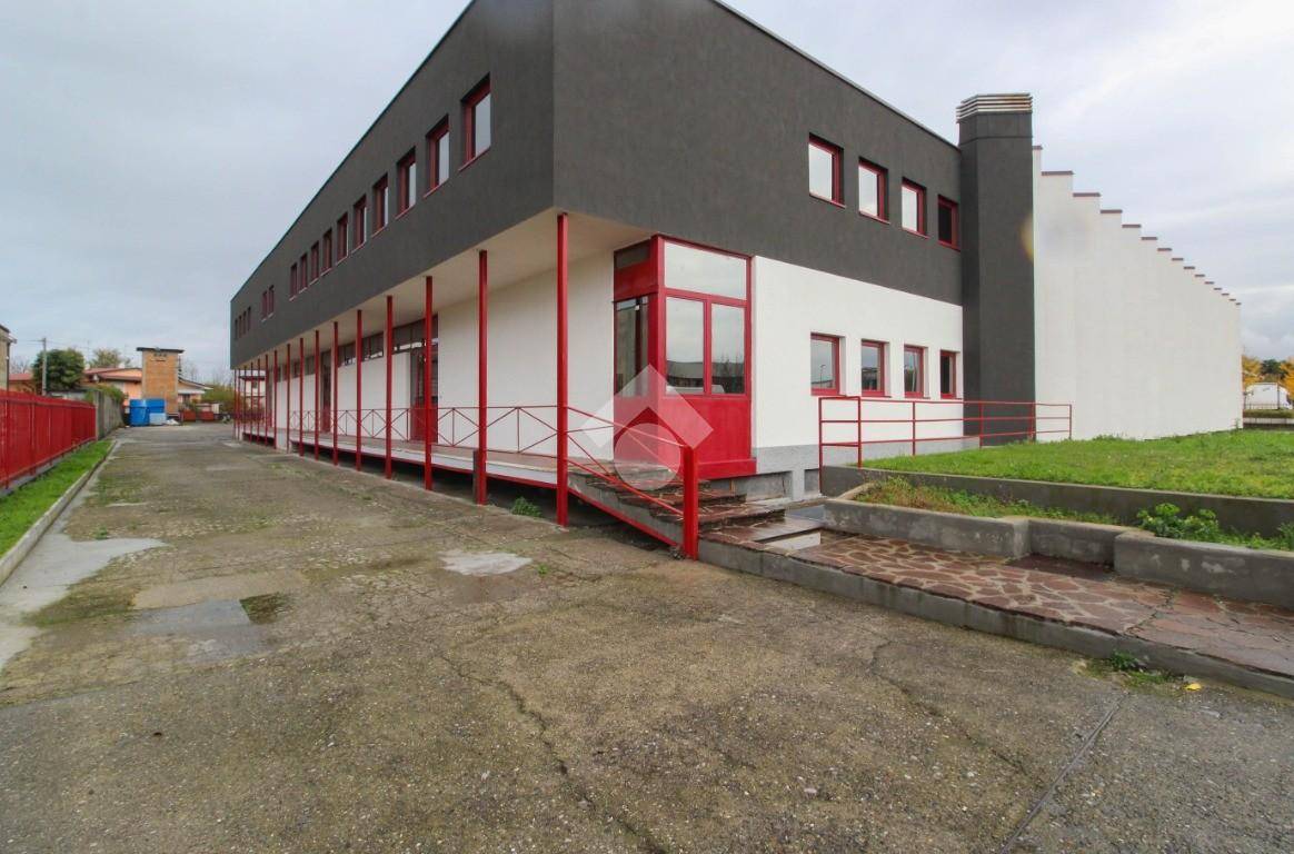 Capannone in Vendita