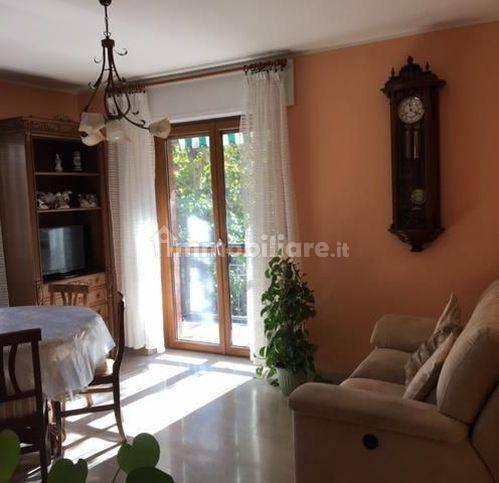 Appartamento via St. Martin De Corleans, Centro, Aosta