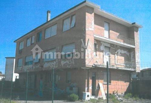 Ufficio, appartamento all'asta via Ameglia 50, Arcola