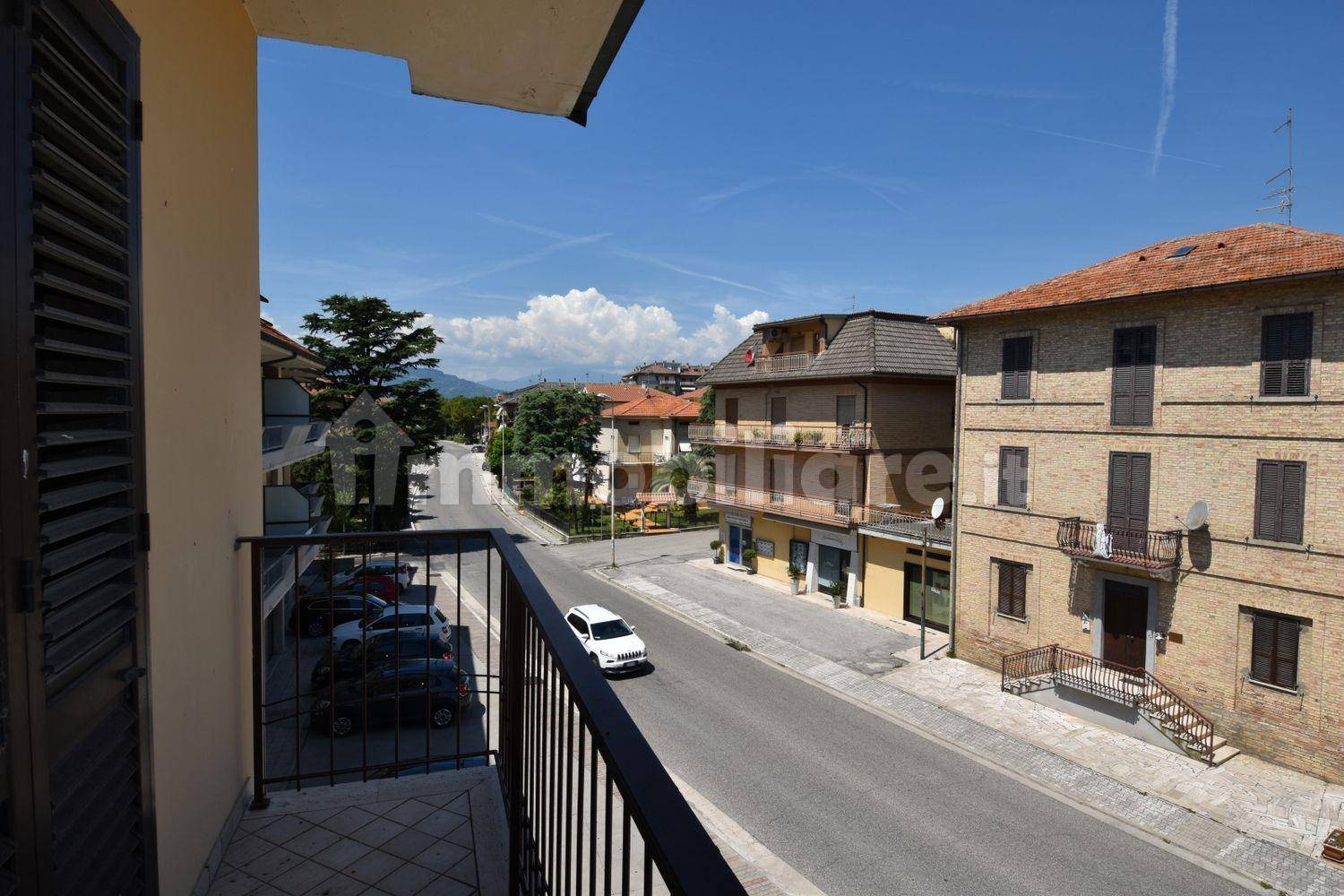 Appartamento via Salaria, Piattoni Villa Sant'Antonio, Castel di Lama