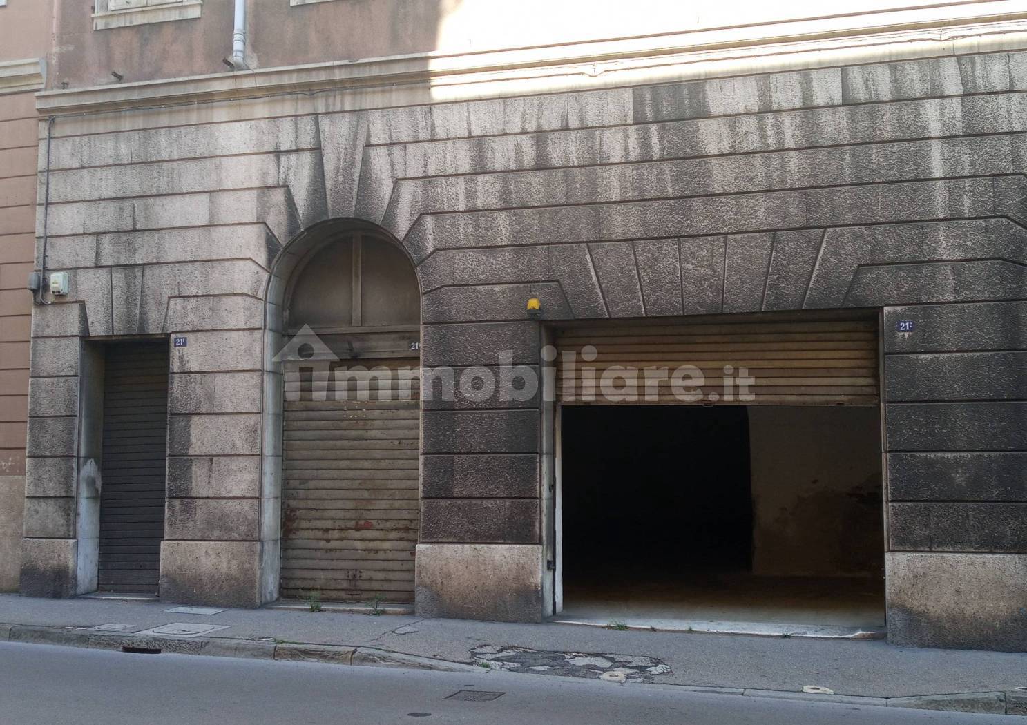 Garage - Box in Vendita