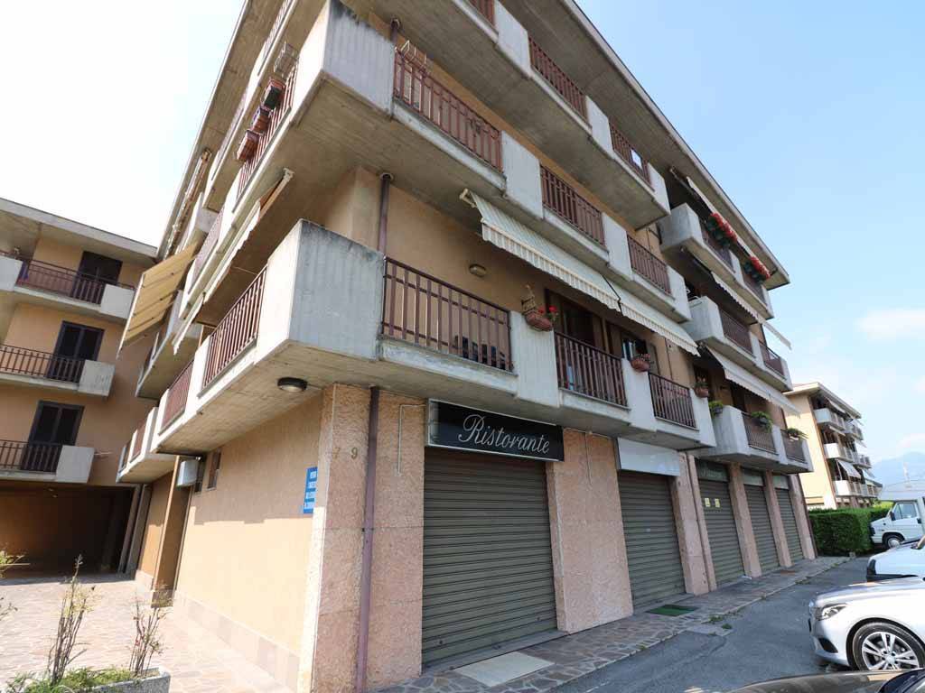 Locale commerciale in Vendita