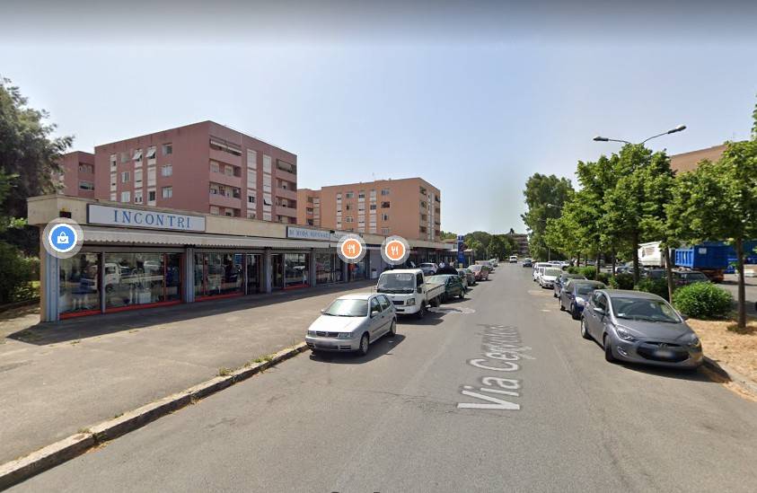 Locale commerciale in Vendita