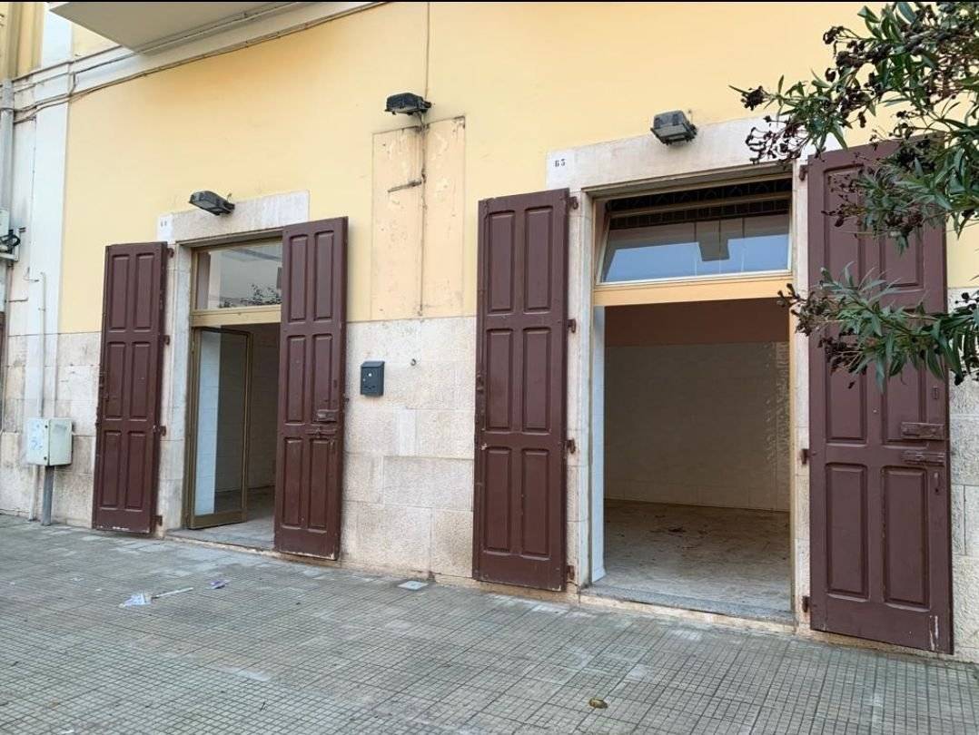 Locale commerciale in Vendita