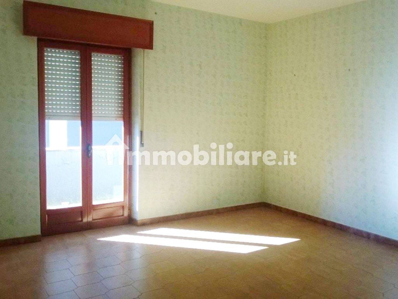 Appartamento piazza Europa 23, Santo Stefano Quisquina