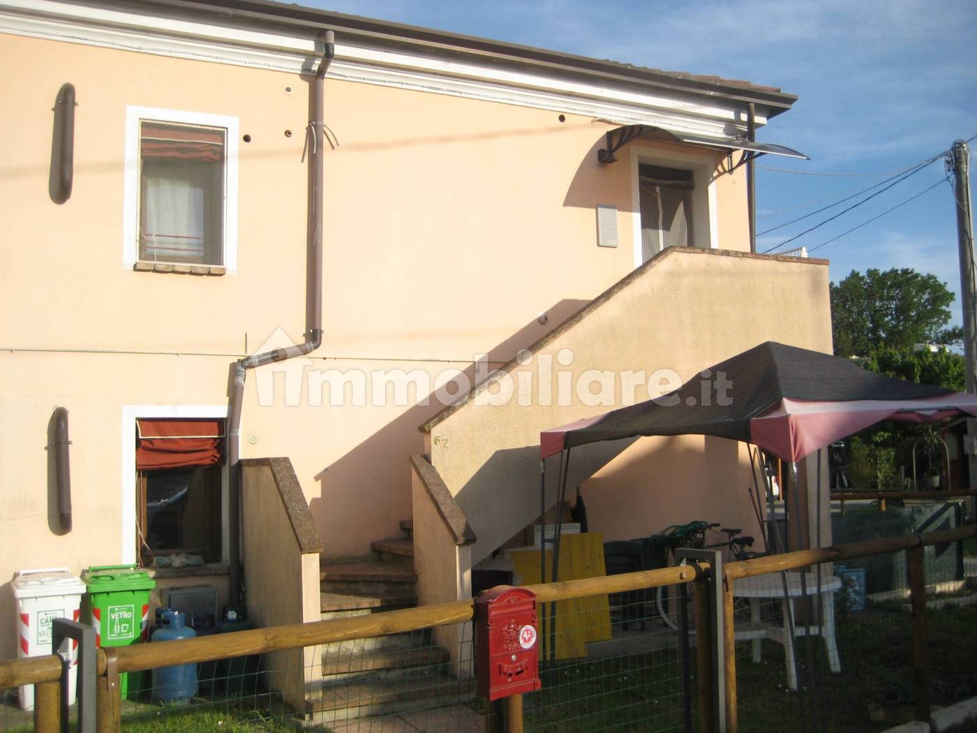 Trilocale via Stradazza, Stienta