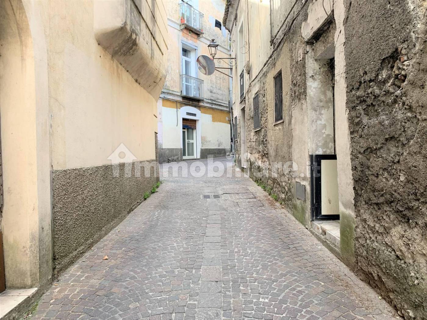 Monolocale via Giuseppe Sensales 4, Centro Storico, Catanzaro