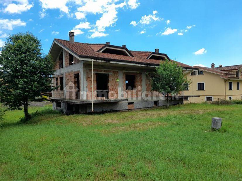 Villa unifamiliare, nuova, 200 m², Monte Rotondo, Cassino