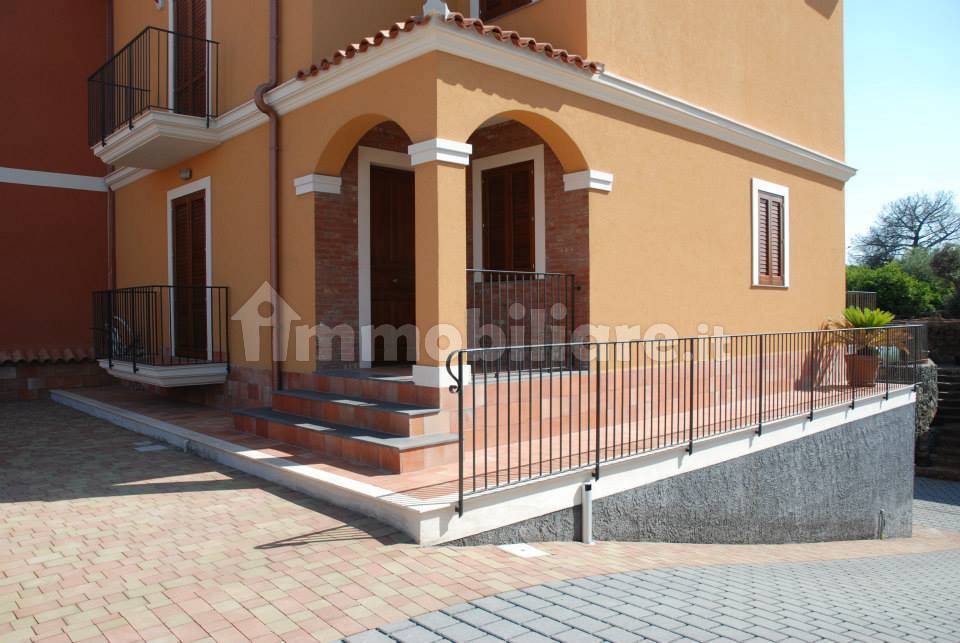 Villa a schiera via Cubisia 1, Centro, Aci Catena