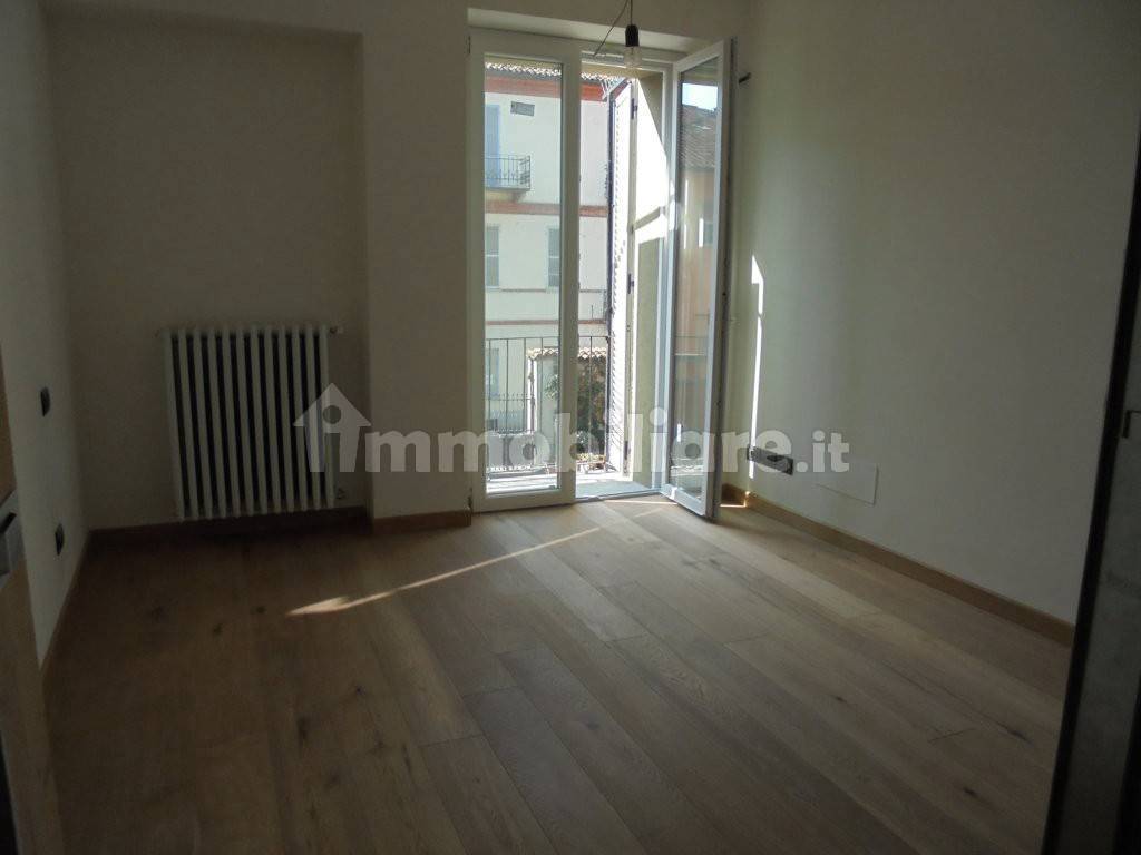 Villa unifamiliare via Ospedale, Centro, Alba