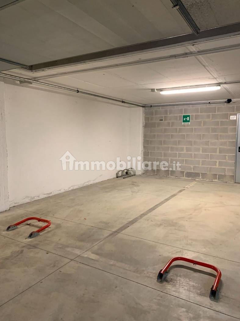 Posto auto - moto in Vendita