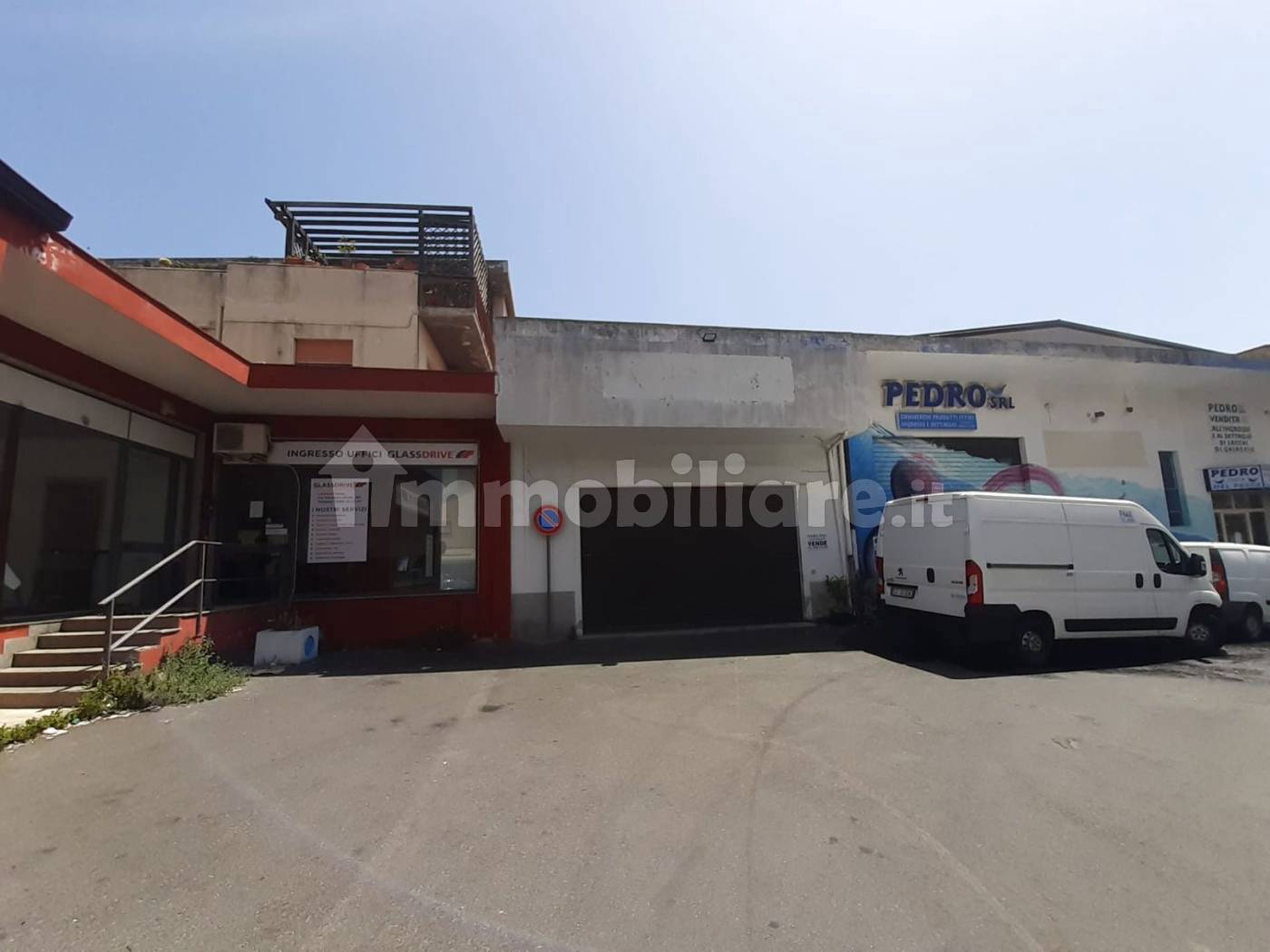 Locale commerciale in Vendita