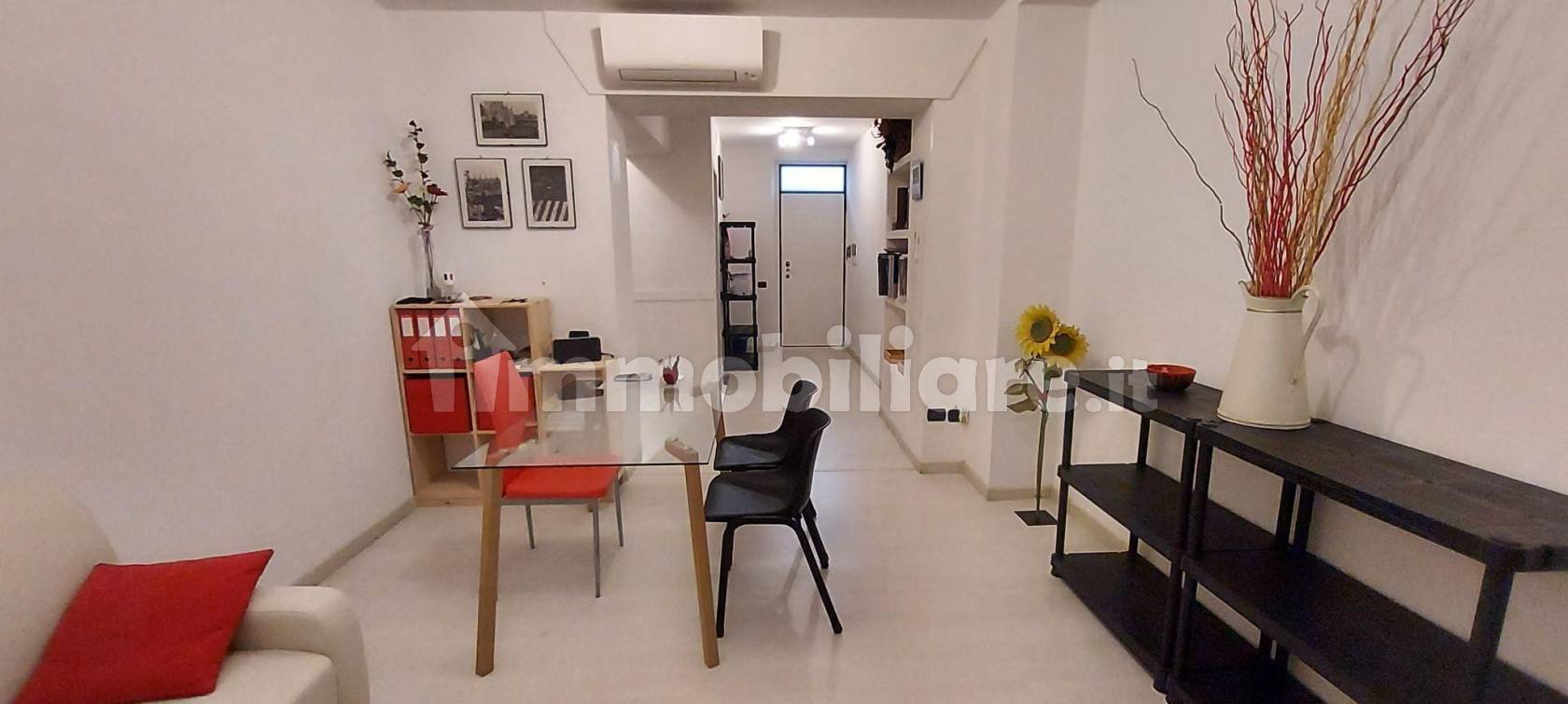 Locale commerciale in Vendita