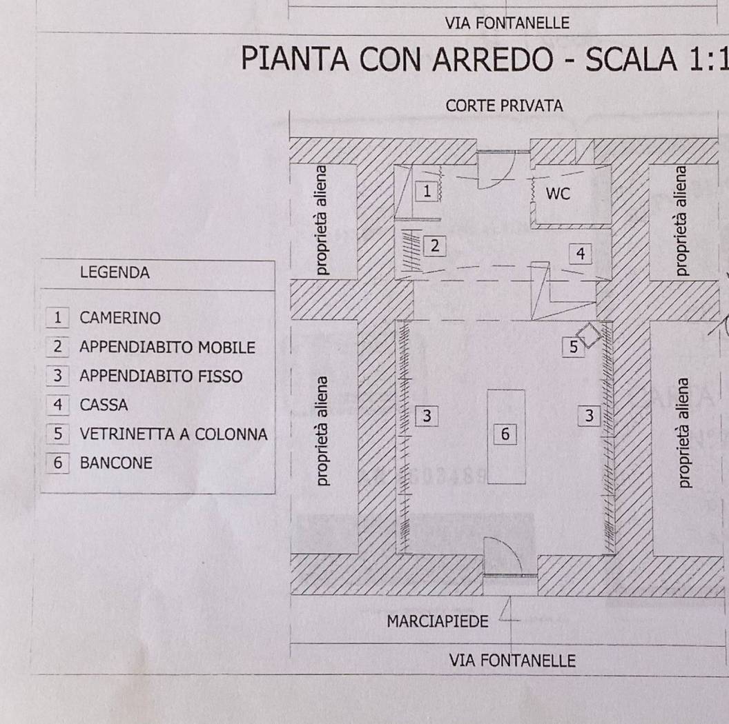 Locale commerciale in Vendita
