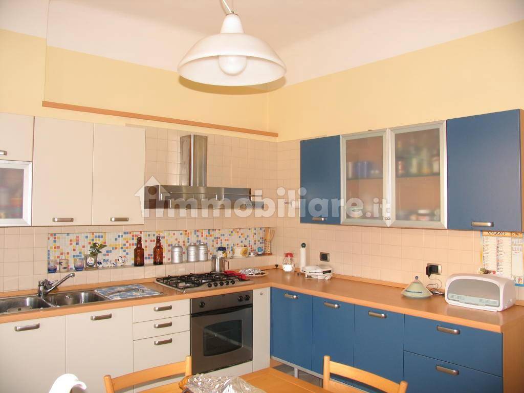 Appartamento via Giuseppe Garibaldi, Centro, Grottammare