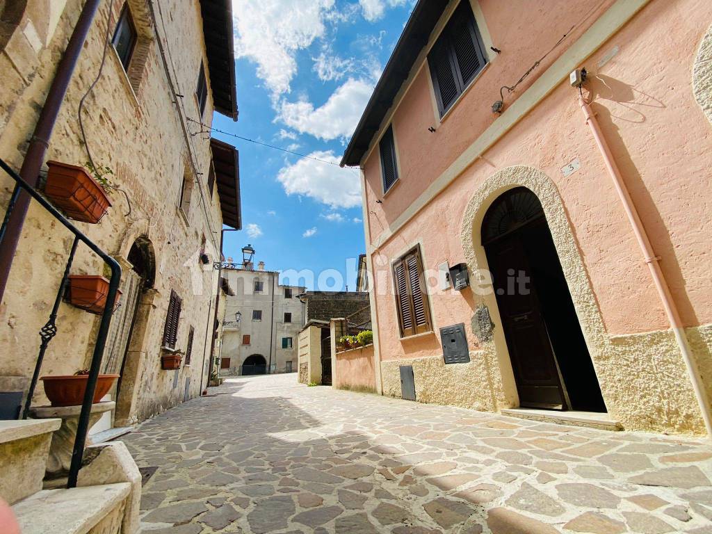 Vendita Terratetto unifamiliare in via Sabino Nespolo. Buono stato, con ...