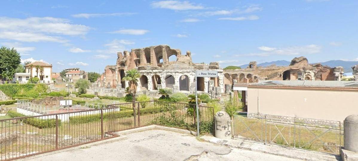 Bilocale piazza Adriano 64, Santa Maria Capua Vetere