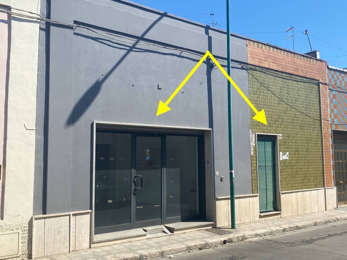 Locale commerciale in Vendita