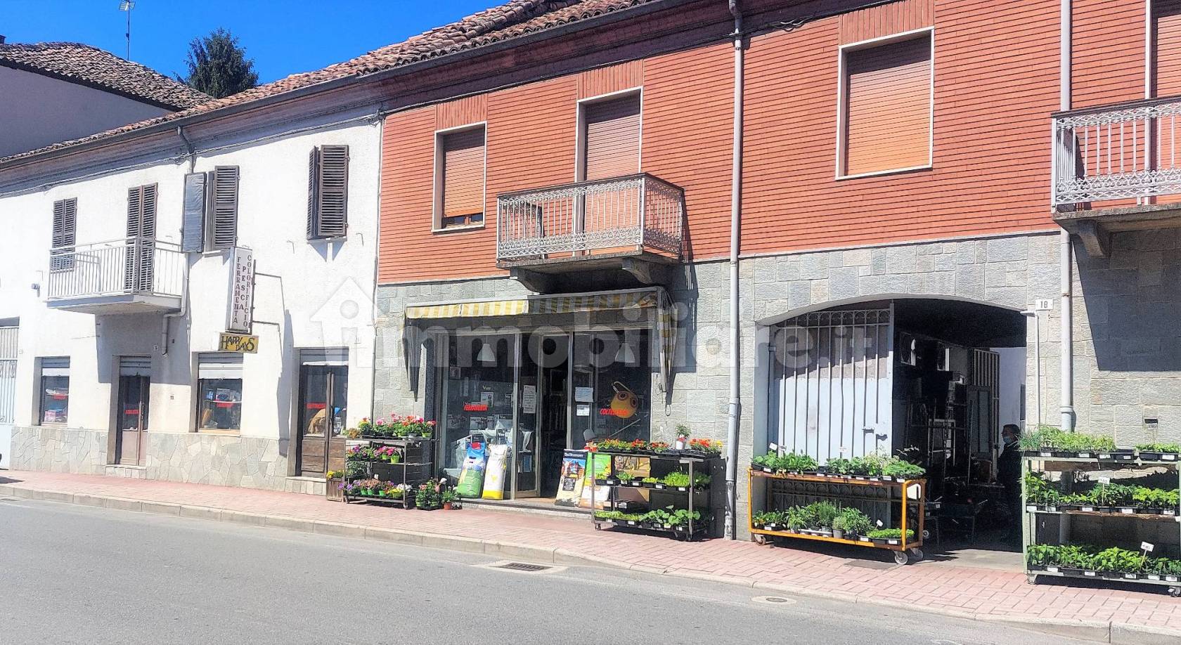 Ferramenta - Bricolage in Vendita