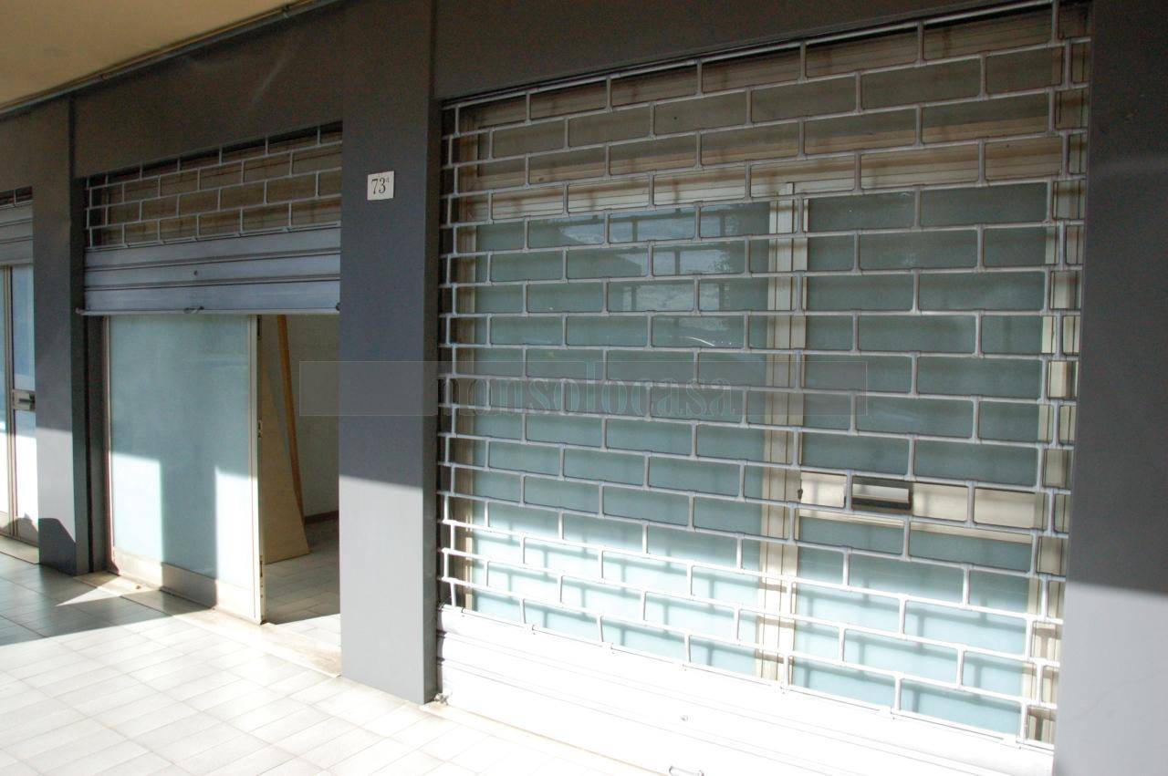 Locale commerciale in Vendita