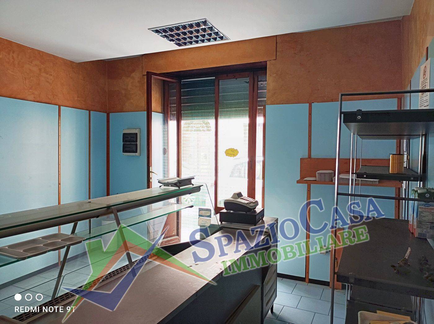 Locale commerciale in Vendita