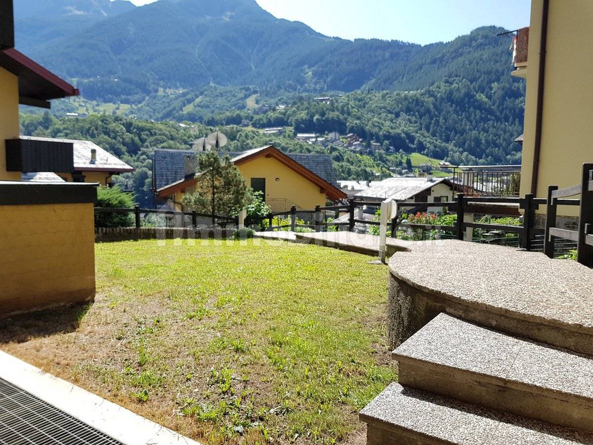 Trilocale via Bernina 42, Centro, Chiesa in Valmalenco