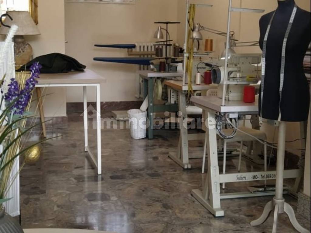 Attività commerciale viale Virginia Reiter 133, Modena, rif. 88750863 ...