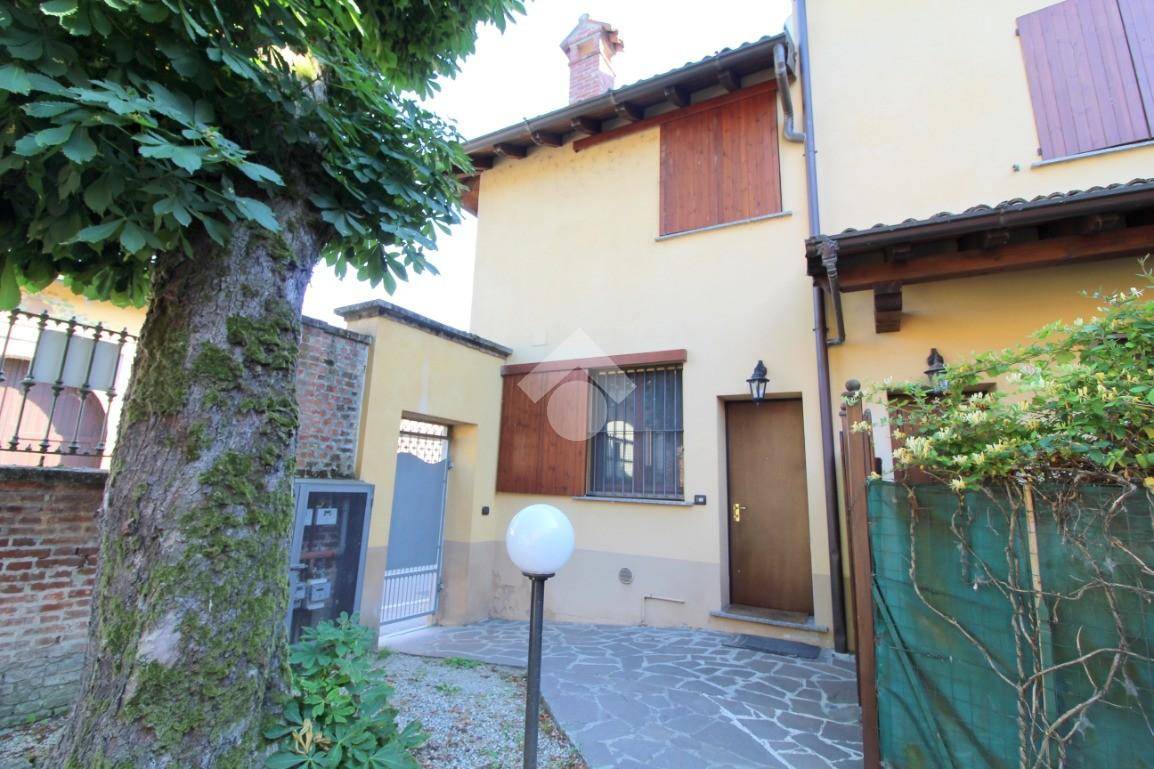 Bilocale via geppino conti 12, Centro, Cavenago d&#x27;Adda