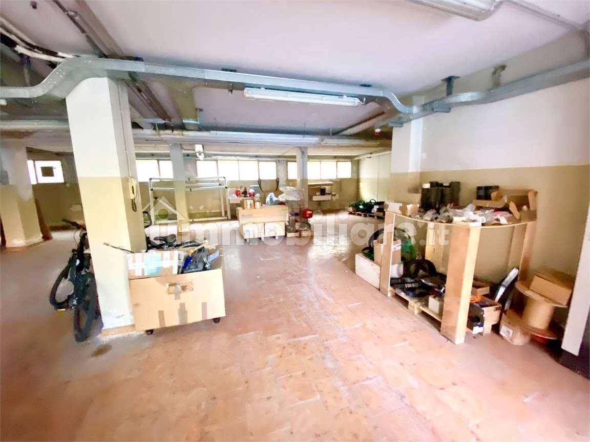 Laboratorio in Vendita