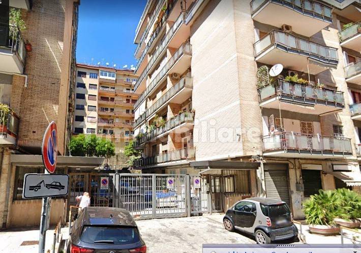 Garage - Box via Alfredo Rocco 56, Napoli, rif. 88789469 - Immobiliare.it