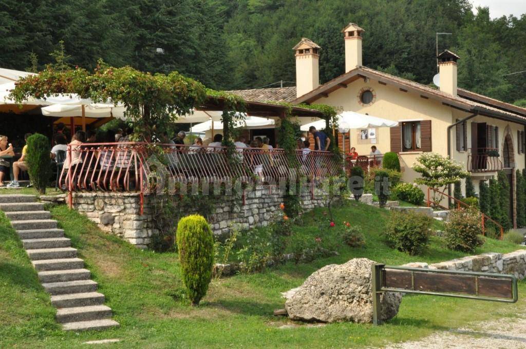 Locale commerciale in Vendita