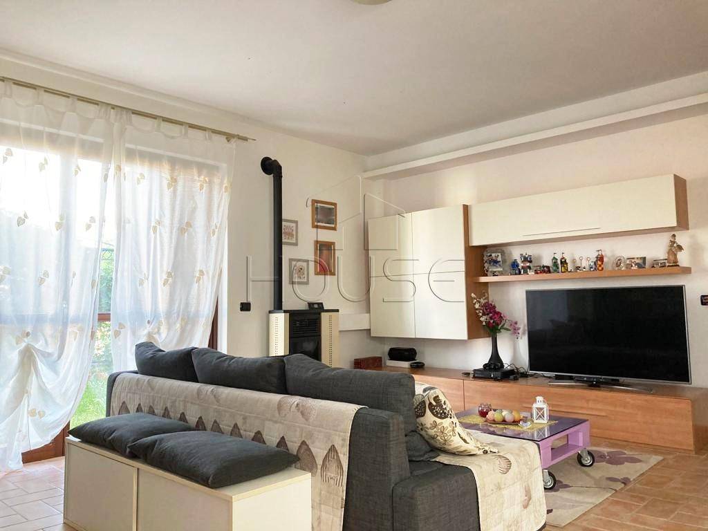 Trilocale via gramsci 32, Centro, Citerna