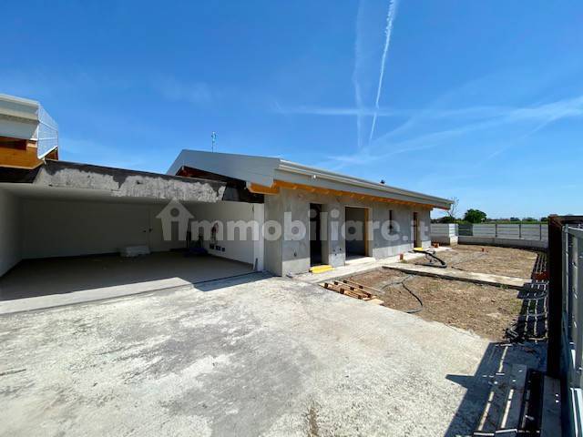 Villa bifamiliare via Enrico Mainardi, Ticengo