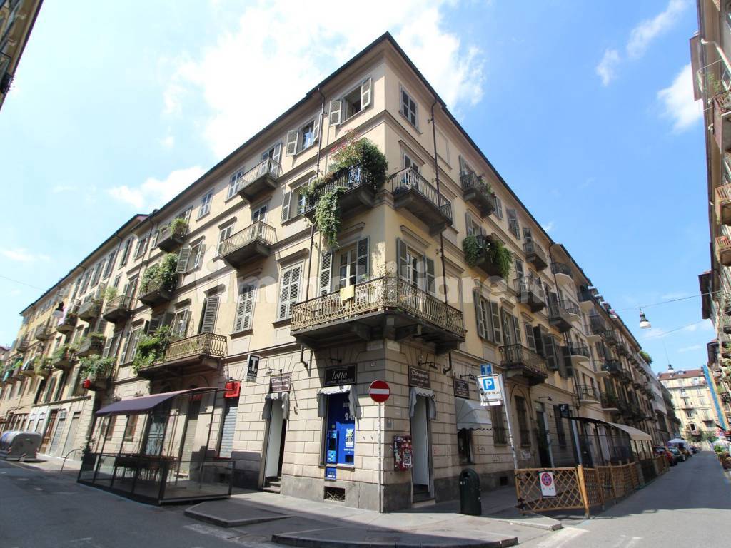 Vendita Appartamento Torino. Quadrilocale in via Giuseppe Baretti 9. Da ...