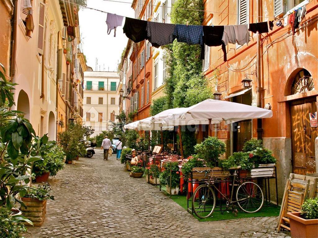 Locale commerciale piazza della Rovere, Roma, rif. 89243045 ...