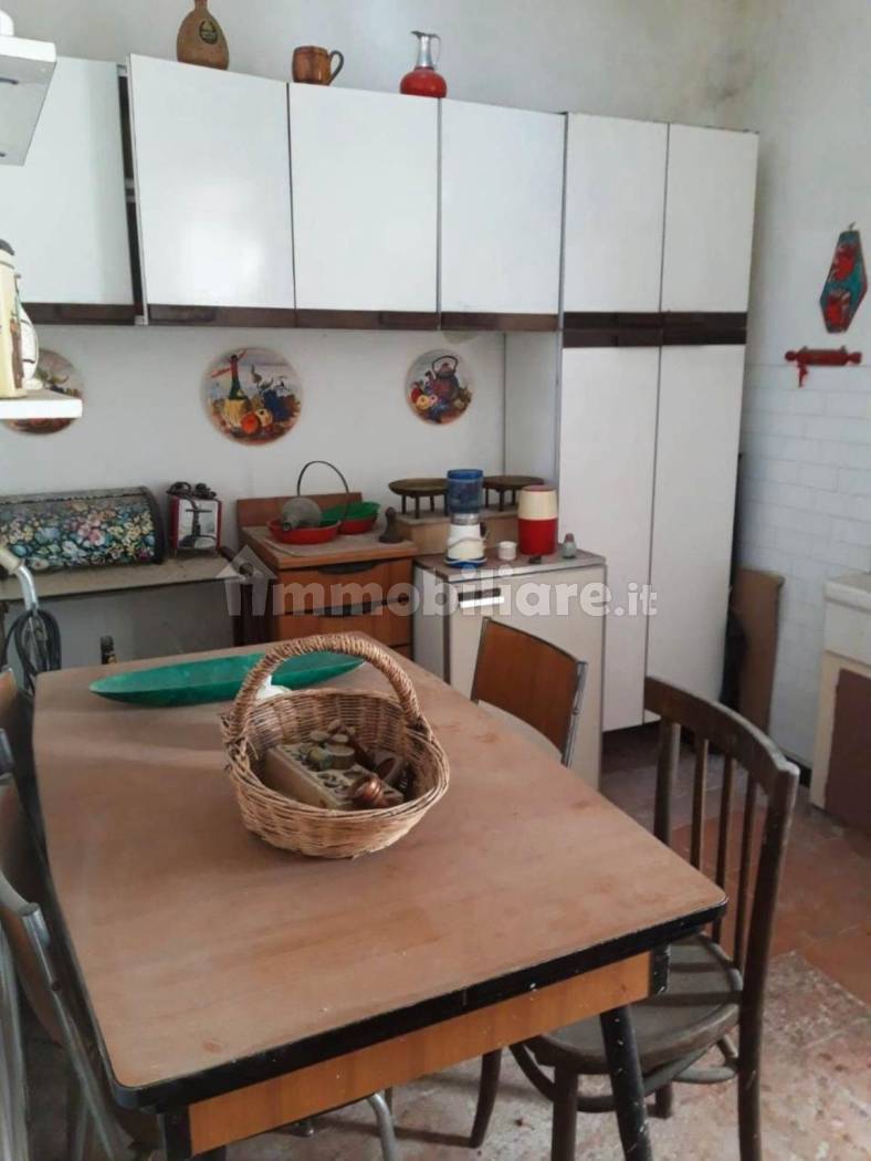 Trilocale Area Residenziale centro storico Bagnone, Centro, Bagnone