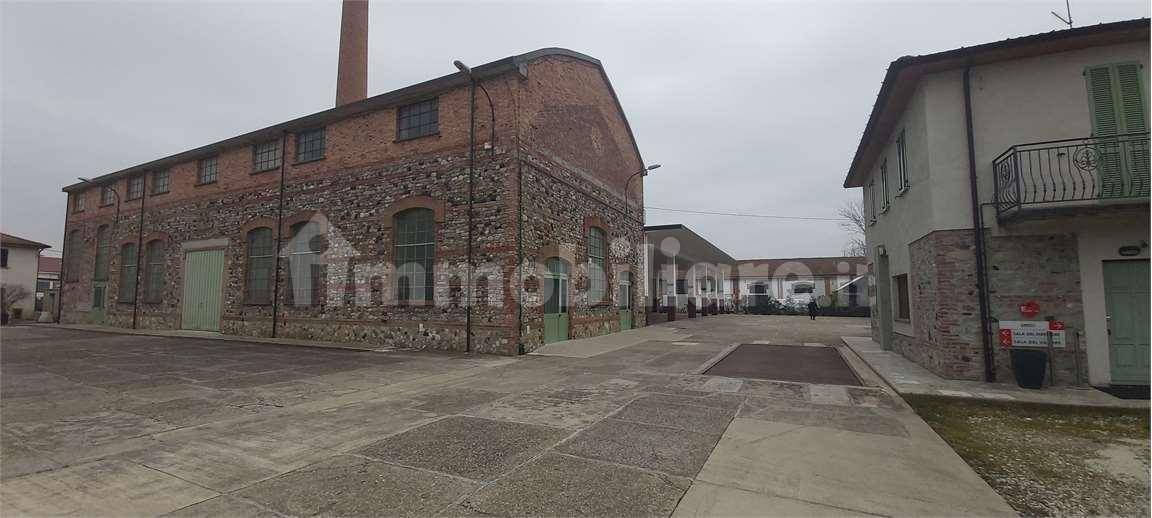 Laboratorio in Vendita