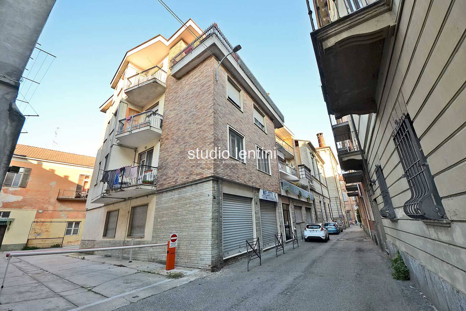 Quadrilocale via Caccia, Centro, Casale Monferrato