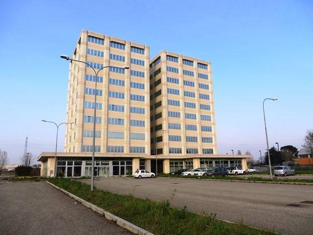 Locale commerciale in Vendita