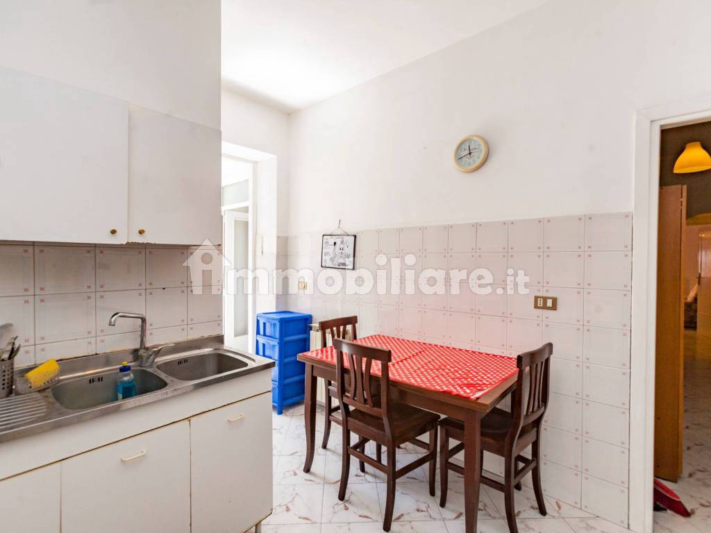 Vendita Appartamento Roma. Trilocale in via Palestro 56. Riscaldamento ...