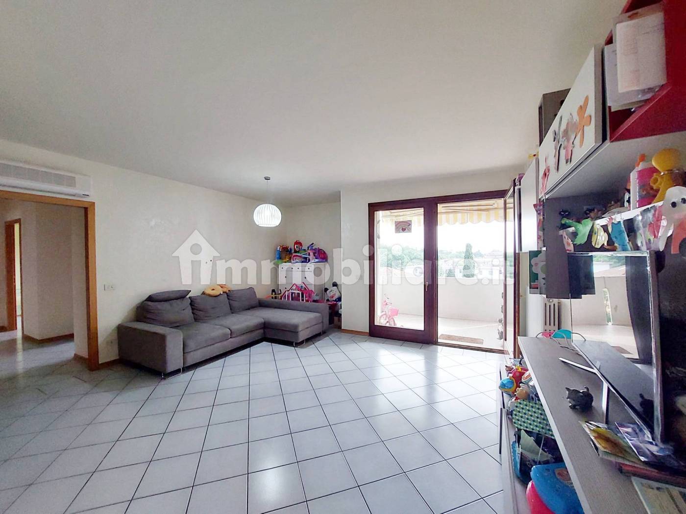 Trilocale buono stato, quarto piano, Centro, Suzzara