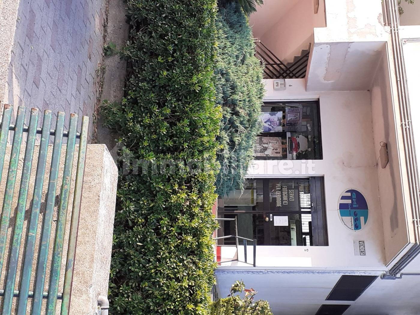 Locale commerciale in Vendita