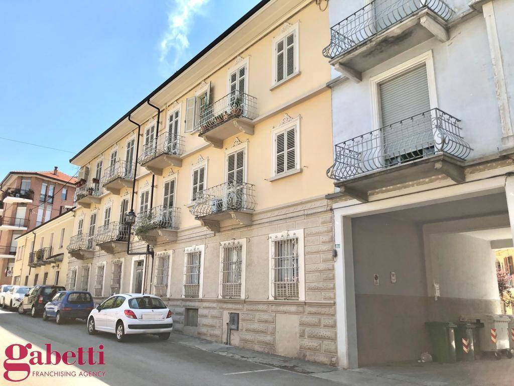 Bilocale corso San Secondo, Centro, Bra