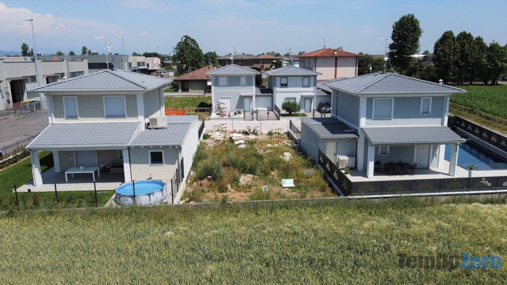 Villa unifamiliare via enrico fermi, Calcio