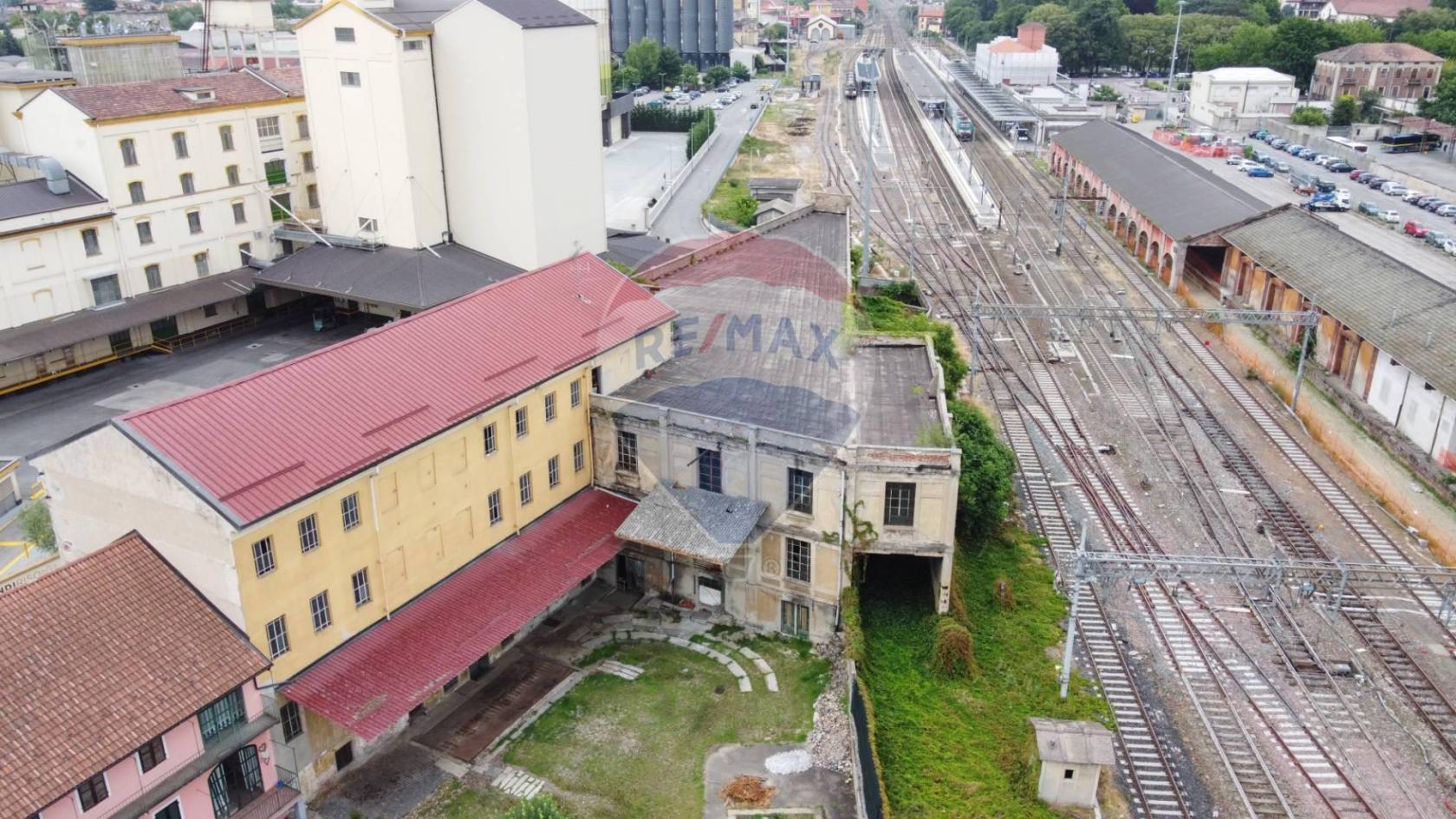 Locale commerciale in Vendita