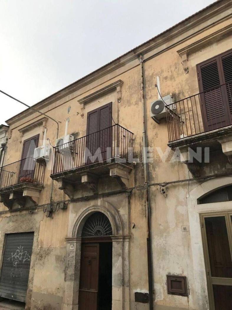 Appartamento corso Nino Barone, Centro, Modica